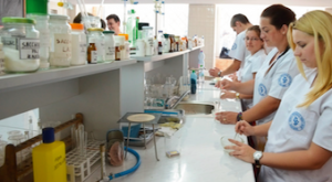 Université de Médecine et Pharmacie de IASI | Etudier en Roumanie comme ...